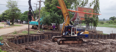 ให้เช่ารถแบคโฮไวโบร ตอก ถอนชีทไพล์ sheetpile king post เหล็ก Barcing งานป้องกันดินพัง